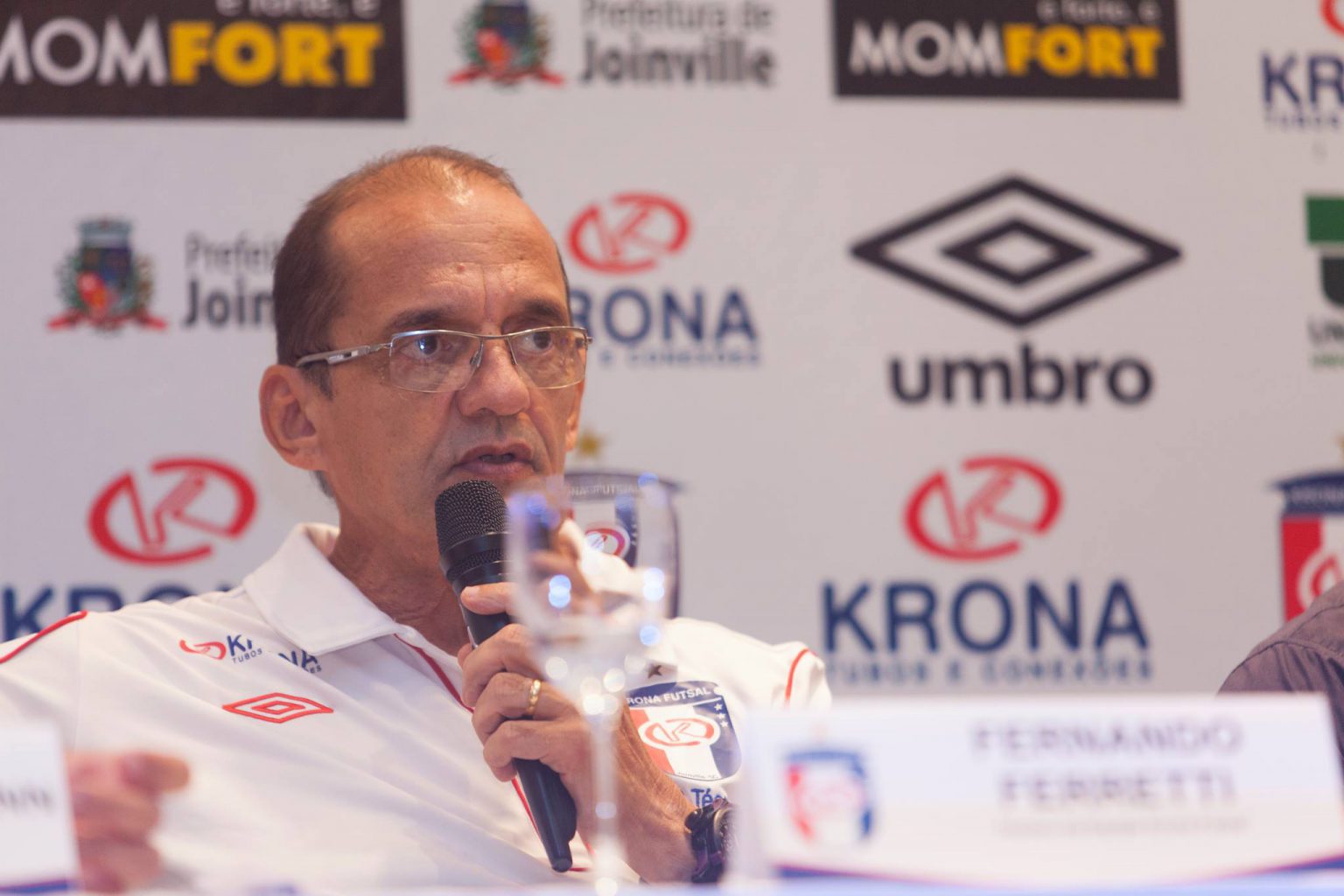 Renowned Brazilian Futsal Coach Fernando Ferretti Passes Away, Leaving a Lasting Legacy in the ...